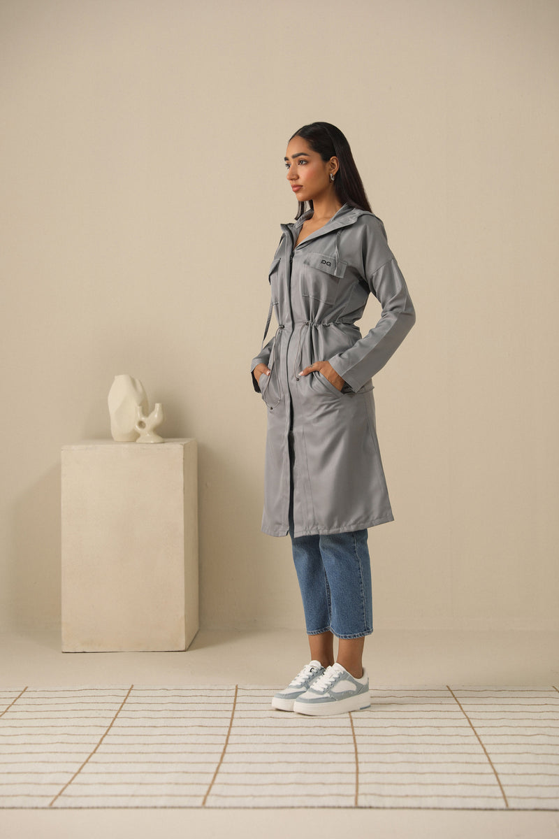 Sleek & Stylish Recycled Polyester Grey Raincoat | Comfortable Fit